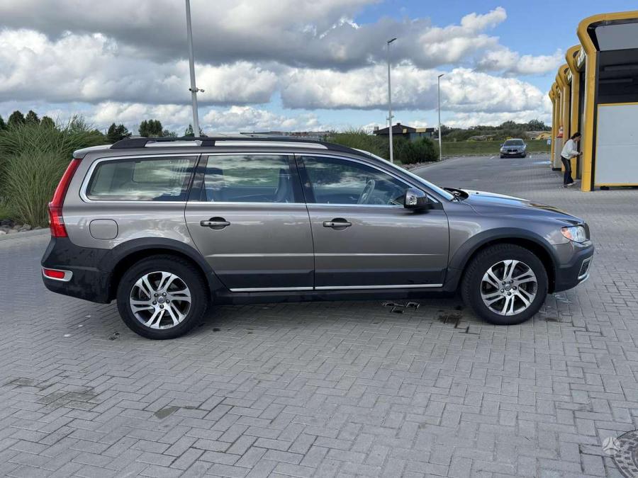 Brūns Volvo XC70 2012 Tauragė, ar dzinēja tilpumu 2.40 L un nobraukumu 430 tūkst. km par 7300 €, foto 5 vietnē AUTOMOTO.COM.LV