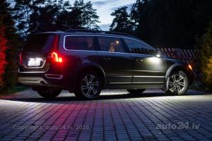 Brown Volvo XC70 2012 in Saue, with an engine capacity of 2.40 L and mileage of 367 thousand km for 9000 €, photo 13 on AUTOMOTO.COM.LV