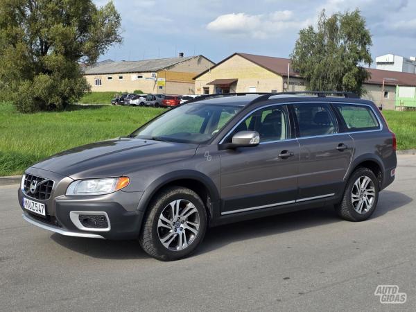 Brown Volvo XC70 2012 in Taurage, with an engine capacity of 2.40 L and mileage of 277 thousand km for 7690 €, photo 5 on AUTOMOTO.COM.LV