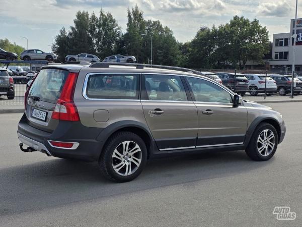 Brown Volvo XC70 2012 in Taurage, with an engine capacity of 2.40 L and mileage of 277 thousand km for 7690 €, photo 7 on AUTOMOTO.COM.LV