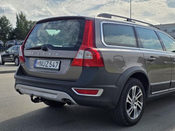 Brown Volvo XC70 2012 in Taurage, with an engine capacity of 2.40 L and mileage of 277 thousand km for 7690 €, photo 9 on AUTOMOTO.COM.LV