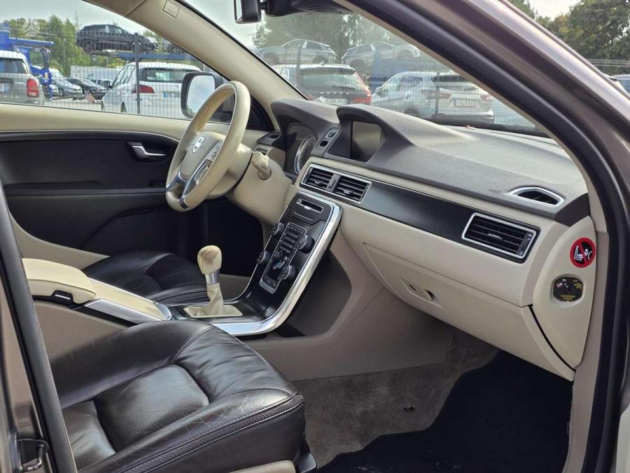 Brūns Volvo XC70 2012 Tauragė, ar dzinēja tilpumu 2.40 L un nobraukumu 277 tūkst. km par 7699 €, foto 11 vietnē AUTOMOTO.COM.LV