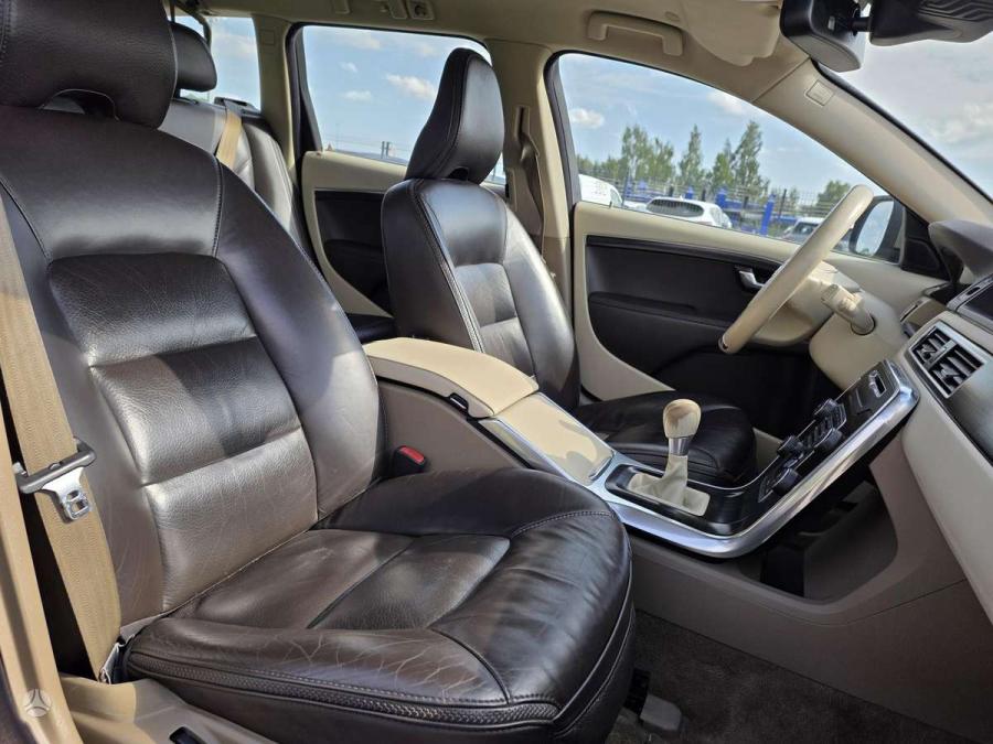 Brūns Volvo XC70 2012 Tauragė, ar dzinēja tilpumu 2.40 L un nobraukumu 277 tūkst. km par 7699 €, foto 15 vietnē AUTOMOTO.COM.LV