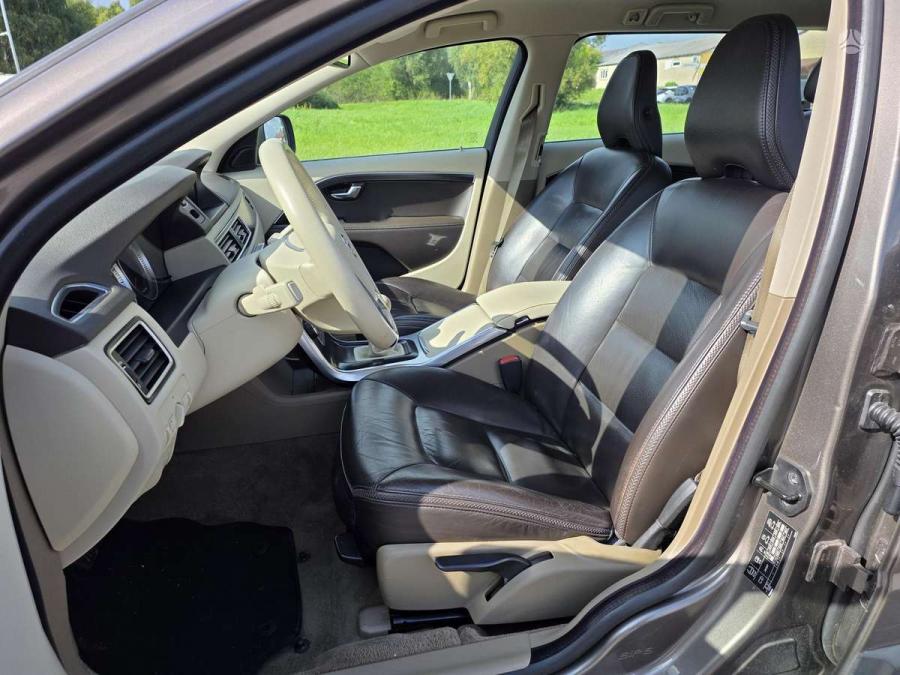Brūns Volvo XC70 2012 Tauragė, ar dzinēja tilpumu 2.40 L un nobraukumu 277 tūkst. km par 7699 €, foto 18 vietnē AUTOMOTO.COM.LV
