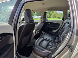 Brūns Volvo XC70 2012 Tauragė, ar dzinēja tilpumu 2.40 L un nobraukumu 277 tūkst. km par 7699 €, foto 20 vietnē AUTOMOTO.COM.LV