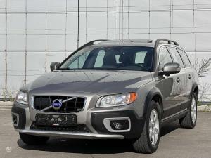 Brown Volvo XC70 2012 in Utena, with an engine capacity of 2.40 L and mileage of 310 thousand km for 9350 €, photo 3 on AUTOMOTO.COM.LV