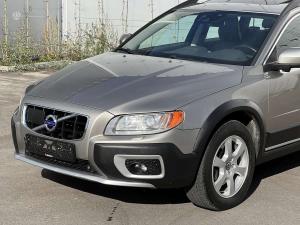 Brown Volvo XC70 2012 in Utena, with an engine capacity of 2.40 L and mileage of 310 thousand km for 9350 €, photo 5 on AUTOMOTO.COM.LV