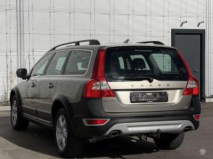 Brown Volvo XC70 2012 in Utena, with an engine capacity of 2.40 L and mileage of 310 thousand km for 9350 €, photo 15 on AUTOMOTO.COM.LV