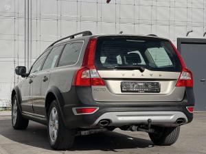 Brown Volvo XC70 2012 in Utena, with an engine capacity of 2.40 L and mileage of 310 thousand km for 9350 €, photo 16 on AUTOMOTO.COM.LV