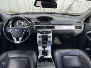 Brown Volvo XC70 2012 in Utena, with an engine capacity of 2.40 L and mileage of 310 thousand km for 9350 €, photo 38 on AUTOMOTO.COM.LV