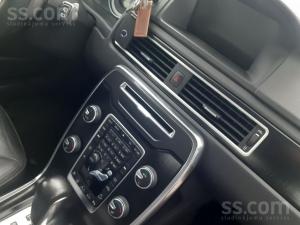 Brown Volvo XC70 2012 in Riga, with an engine capacity of 2.40 L and mileage of 205 thousand km for 12800 €, photo 9 on AUTOMOTO.COM.LV