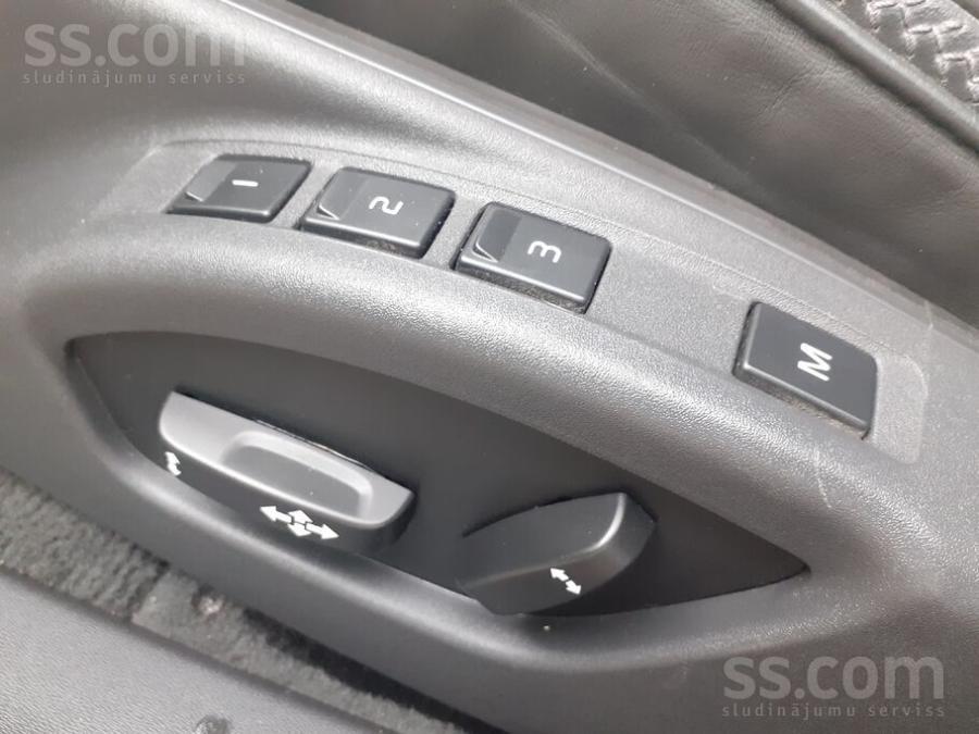 Brown Volvo XC70 2012 in Riga, with an engine capacity of 2.40 L and mileage of 205 thousand km for 12800 €, photo 15 on AUTOMOTO.COM.LV
