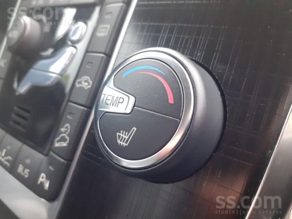 Brūns Volvo XC70 2012 Rīga, ar dzinēja tilpumu 2.40 L un nobraukumu 205 tūkst. km par 12800 €, foto 10 vietnē AUTOMOTO.COM.LV