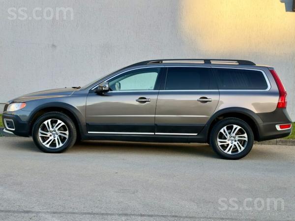 Brūns Volvo XC70 2012 Jelgava, ar dzinēja tilpumu 2.40 L un nobraukumu 0 tūkst. km par 8550 €, foto 5 vietnē AUTOMOTO.COM.LV