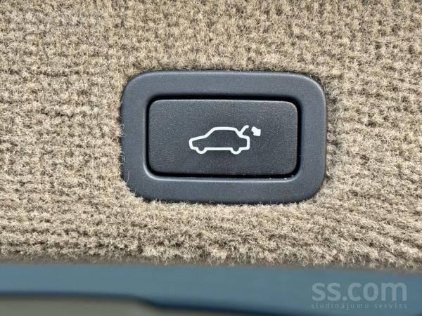 Brūns Volvo XC70 2012 Jelgava, ar dzinēja tilpumu 2.40 L un nobraukumu 0 tūkst. km par 8550 €, foto 11 vietnē AUTOMOTO.COM.LV