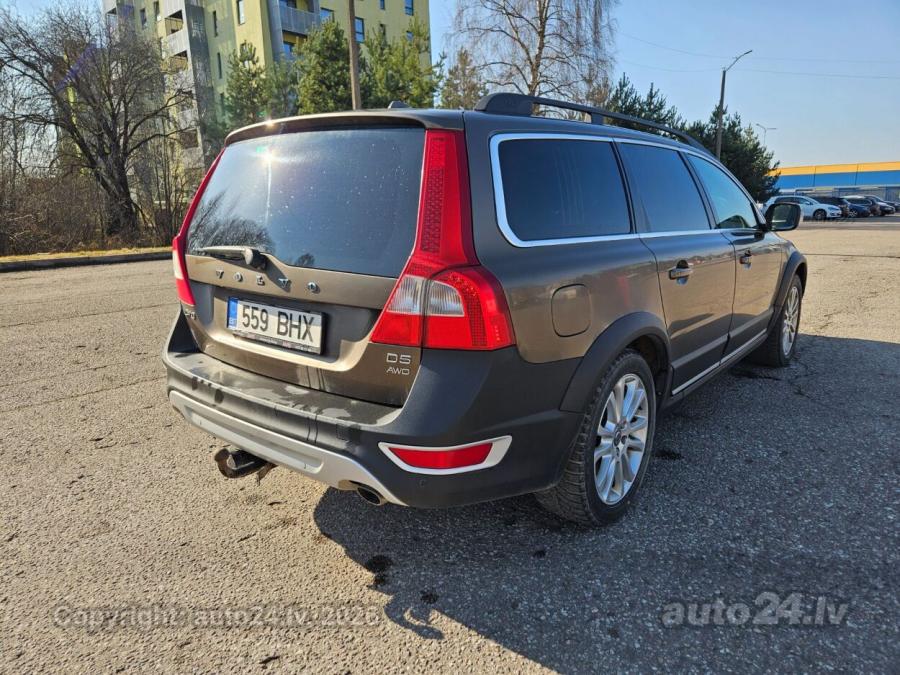 Brūns Volvo XC70 2013 Tartu, ar dzinēja tilpumu 2.40 L un nobraukumu 342 tūkst. km par 11000 €, foto 6 vietnē AUTOMOTO.COM.LV