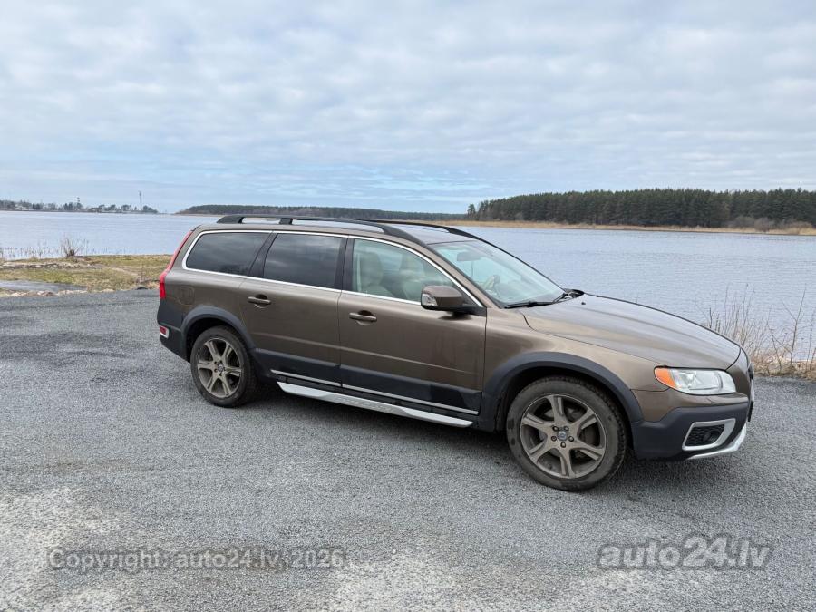 Brūns Volvo XC70 2013 Tallina, ar dzinēja tilpumu 2.40 L un nobraukumu 249 tūkst. km par 9500 €, foto 3 vietnē AUTOMOTO.COM.LV