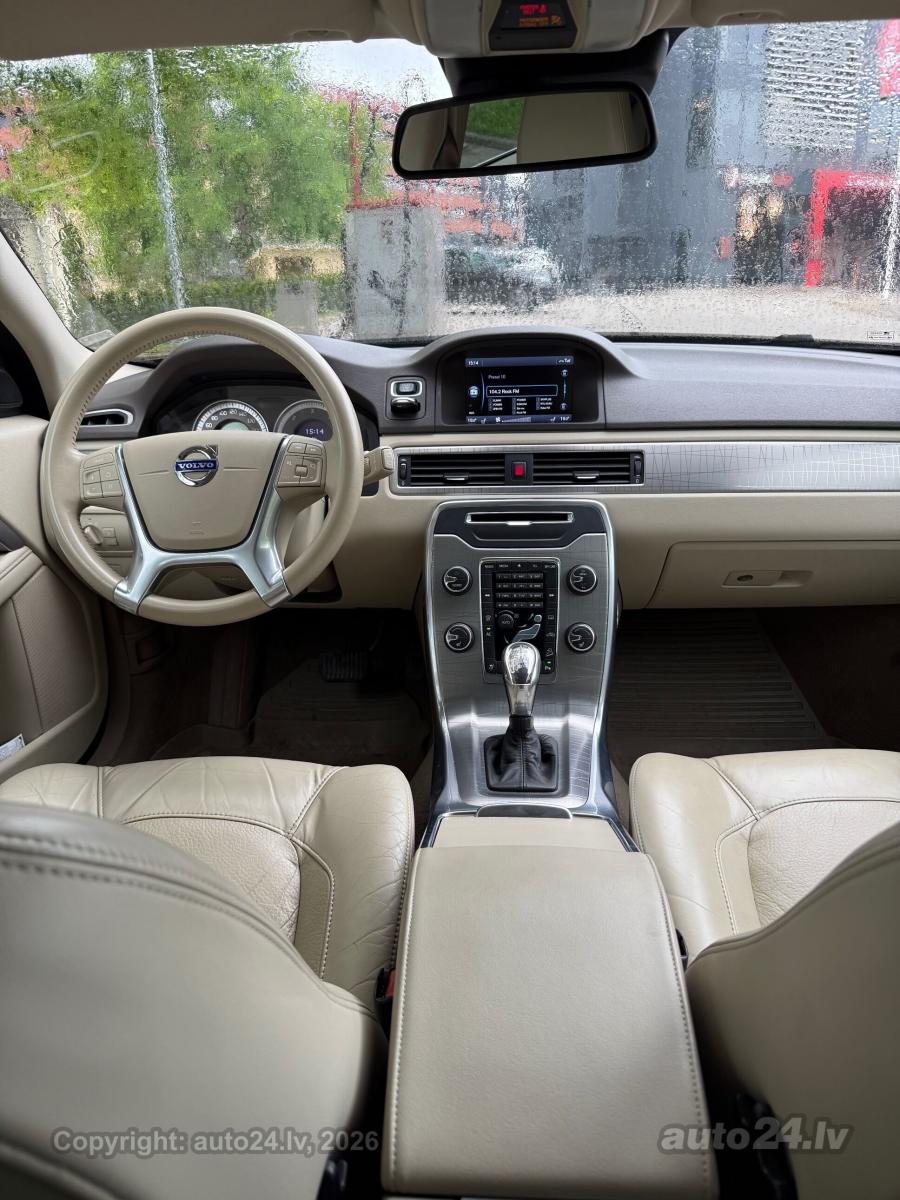 Brown Volvo XC70 2013 in Elva, with an engine capacity of 2.40 L and mileage of 183 thousand km for 15000 €, photo 13 on AUTOMOTO.COM.LV