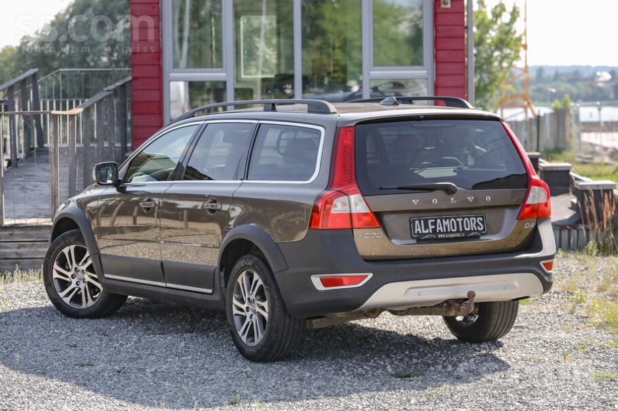 Brūns Volvo XC70 2013 Rīga, ar dzinēja tilpumu 2.00 L un nobraukumu 270 tūkst. km par 7990 €, foto 4 vietnē AUTOMOTO.COM.LV