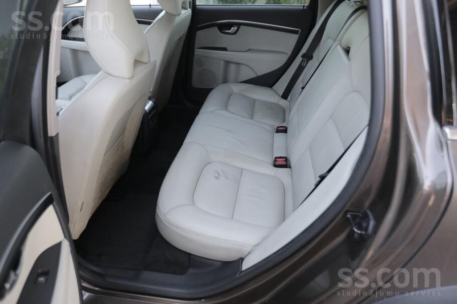 Brūns Volvo XC70 2013 Rīga, ar dzinēja tilpumu 2.00 L un nobraukumu 270 tūkst. km par 7990 €, foto 10 vietnē AUTOMOTO.COM.LV