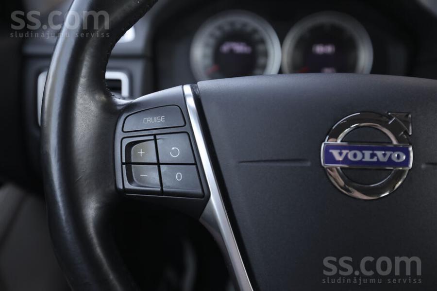 Brūns Volvo XC70 2013 Rīga, ar dzinēja tilpumu 2.00 L un nobraukumu 270 tūkst. km par 7990 €, foto 13 vietnē AUTOMOTO.COM.LV