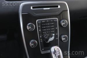 Brūns Volvo XC70 2013 Rīga, ar dzinēja tilpumu 2.00 L un nobraukumu 270 tūkst. km par 7990 €, foto 15 vietnē AUTOMOTO.COM.LV