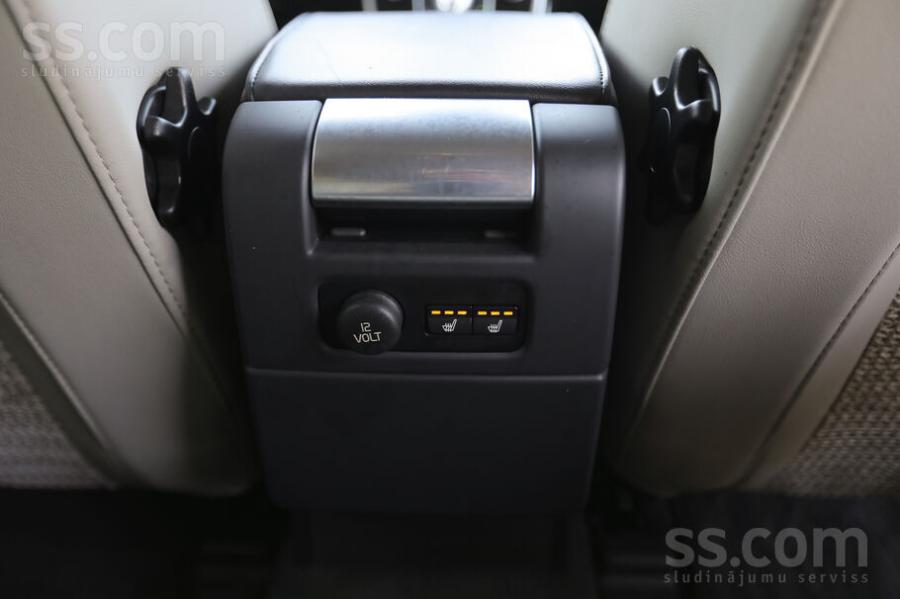 Brūns Volvo XC70 2013 Rīga, ar dzinēja tilpumu 2.00 L un nobraukumu 270 tūkst. km par 7990 €, foto 19 vietnē AUTOMOTO.COM.LV