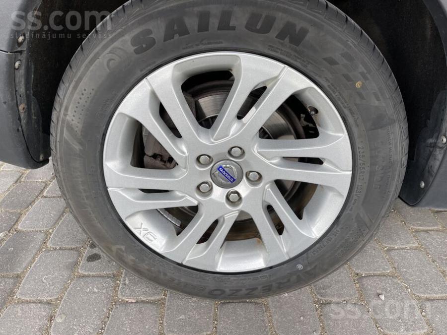 Brown Volvo XC70 2013 in Ventspils, with an engine capacity of 2.00 L and mileage of 252 thousand km for 8990 €, photo 15 on AUTOMOTO.COM.LV