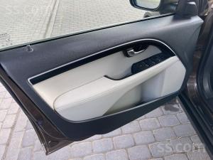 Brown Volvo XC70 2013 in Ventspils, with an engine capacity of 2.00 L and mileage of 252 thousand km for 8990 €, photo 30 on AUTOMOTO.COM.LV