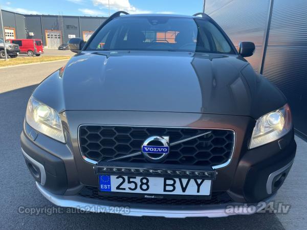 Brūns Volvo XC70 2013 Kuresāre, ar dzinēja tilpumu 2.40 L un nobraukumu 365 tūkst. km par 9990 €, foto 2 vietnē AUTOMOTO.COM.LV