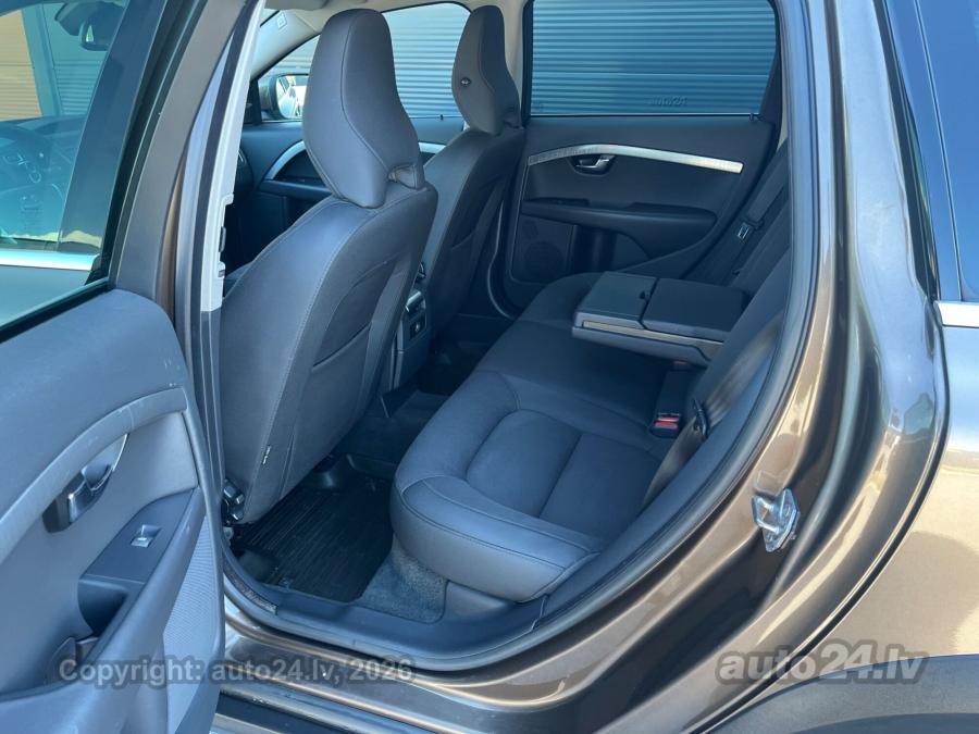 Brūns Volvo XC70 2013 Kuresāre, ar dzinēja tilpumu 2.40 L un nobraukumu 365 tūkst. km par 9990 €, foto 14 vietnē AUTOMOTO.COM.LV