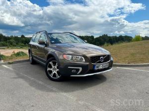 Brūns Volvo XC70 2013 Rēzekne, ar dzinēja tilpumu 2.40 L un nobraukumu 330 tūkst. km par 9990 €, foto  vietnē AUTOMOTO.COM.LV