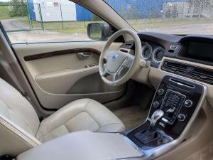 Brūns Volvo XC70 2013 Šauļi, ar dzinēja tilpumu 2.95 L un nobraukumu 234 tūkst. km par 8950 €, foto 16 vietnē AUTOMOTO.COM.LV