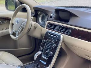 Brūns Volvo XC70 2013 Šauļi, ar dzinēja tilpumu 2.95 L un nobraukumu 234 tūkst. km par 8950 €, foto 17 vietnē AUTOMOTO.COM.LV