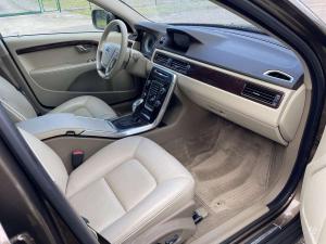 Brūns Volvo XC70 2013 Šauļi, ar dzinēja tilpumu 2.95 L un nobraukumu 234 tūkst. km par 8950 €, foto 18 vietnē AUTOMOTO.COM.LV