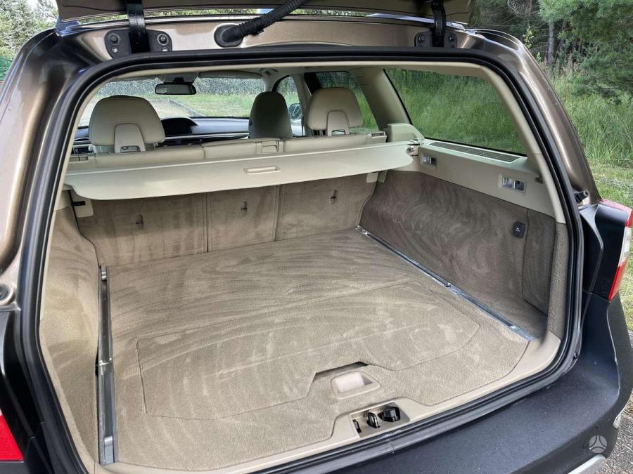Brūns Volvo XC70 2013 Šauļi, ar dzinēja tilpumu 2.95 L un nobraukumu 234 tūkst. km par 8950 €, foto 23 vietnē AUTOMOTO.COM.LV