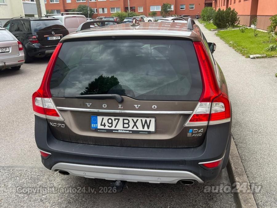 Brūns Volvo XC70 2013 Tallina, ar dzinēja tilpumu 2.40 L un nobraukumu 326 tūkst. km par 10499 €, foto 13 vietnē AUTOMOTO.COM.LV