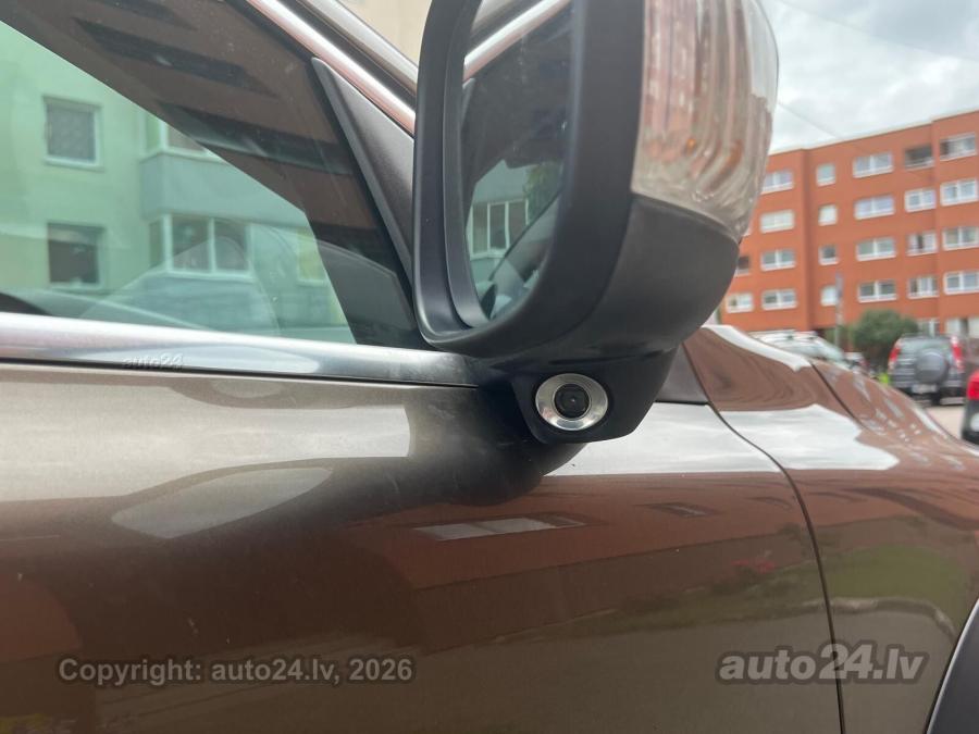 Brūns Volvo XC70 2013 Tallina, ar dzinēja tilpumu 2.40 L un nobraukumu 326 tūkst. km par 10499 €, foto 14 vietnē AUTOMOTO.COM.LV