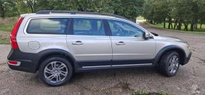 Brown Volvo XC70 2013 in Kretinga, with an engine capacity of 2.40 L and mileage of 331 thousand km for 9200 €, photo 3 on AUTOMOTO.COM.LV
