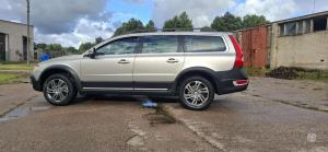 Brown Volvo XC70 2013 in Kretinga, with an engine capacity of 2.40 L and mileage of 331 thousand km for 9200 €, photo 13 on AUTOMOTO.COM.LV