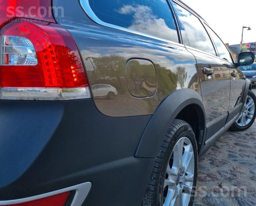 Brūns Volvo XC70 2014 Jelgava, ar dzinēja tilpumu 2.40 L un nobraukumu 212 tūkst. km par 2500 €, foto 6 vietnē AUTOMOTO.COM.LV