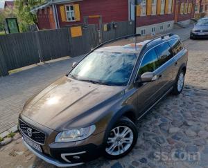 Brown Volvo XC70 2014 in Jelgava, with an engine capacity of 2.40 L and mileage of 212 thousand km for 2600 €, photo 2 on AUTOMOTO.COM.LV
