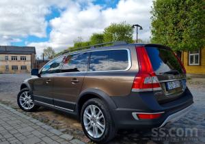 Brown Volvo XC70 2014 in Jelgava, with an engine capacity of 2.40 L and mileage of 212 thousand km for 2600 €, photo 12 on AUTOMOTO.COM.LV