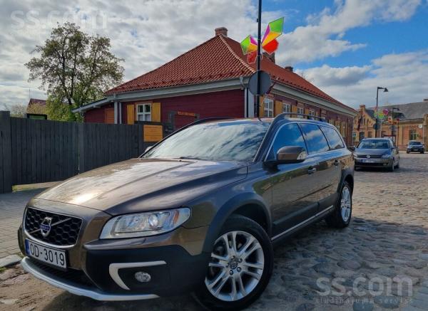 Brūns Volvo XC70 2014 Jelgava, ar dzinēja tilpumu 2.40 L un nobraukumu 212 tūkst. km par 13000 €, foto 8 vietnē AUTOMOTO.COM.LV
