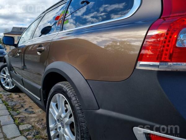 Brūns Volvo XC70 2014 Jelgava, ar dzinēja tilpumu 2.40 L un nobraukumu 212 tūkst. km par 13000 €, foto 10 vietnē AUTOMOTO.COM.LV