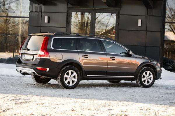 Brown Volvo XC70 2014 in Jelgava, with an engine capacity of 2.40 L and mileage of 0 thousand km for 12590 €, photo 7 on AUTOMOTO.COM.LV