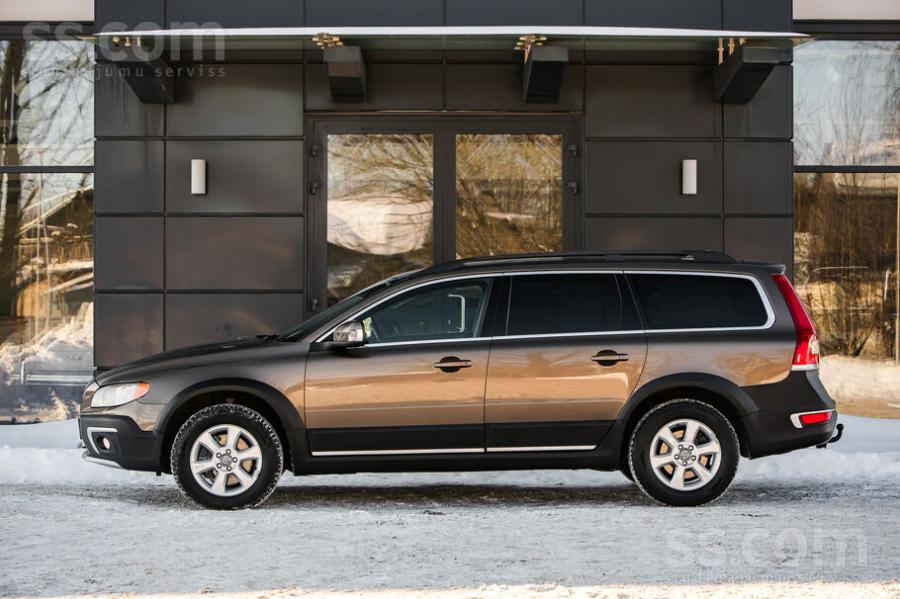 Brūns Volvo XC70 2014 Jelgava, ar dzinēja tilpumu 2.40 L un nobraukumu 0 tūkst. km par 12590 €, foto 13 vietnē AUTOMOTO.COM.LV