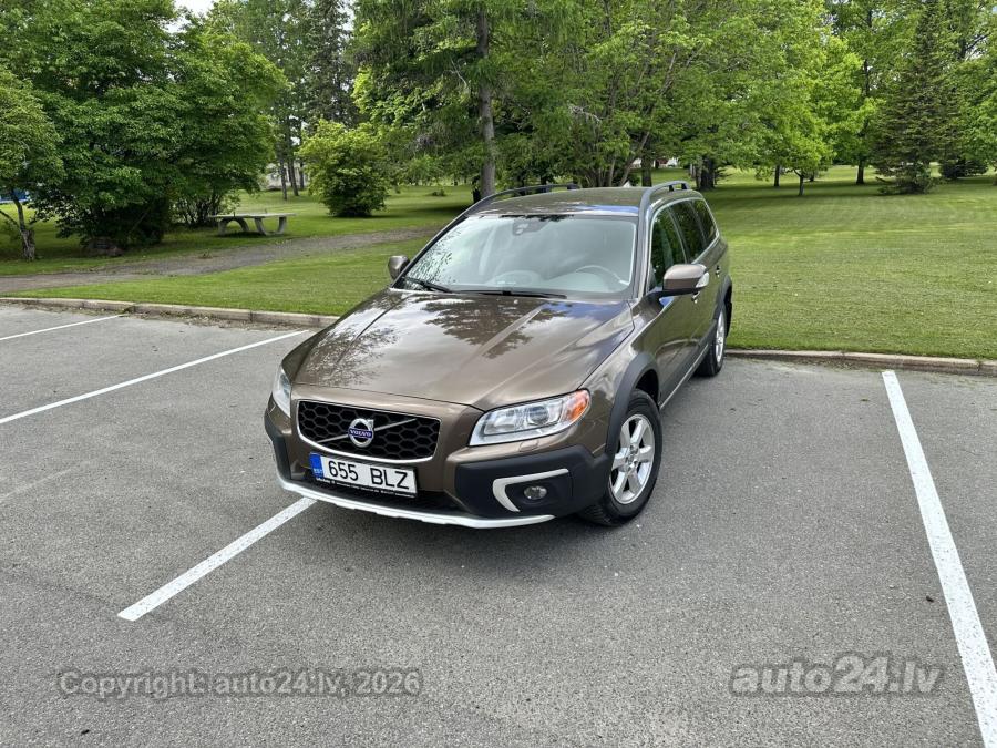 Brūns Volvo XC70 2014 Tallina, ar dzinēja tilpumu 2.40 L un nobraukumu 215 tūkst. km par 14000 €, foto 1 vietnē AUTOMOTO.COM.LV