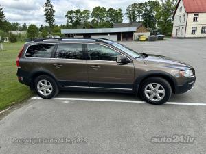 Brūns Volvo XC70 2014 Tallina, ar dzinēja tilpumu 2.40 L un nobraukumu 215 tūkst. km par 14000 €, foto 3 vietnē AUTOMOTO.COM.LV