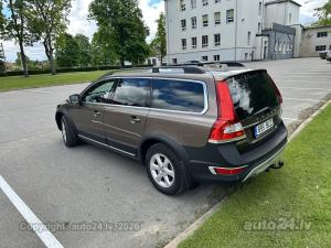 Brūns Volvo XC70 2014 Tallina, ar dzinēja tilpumu 2.40 L un nobraukumu 215 tūkst. km par 14000 €, foto 9 vietnē AUTOMOTO.COM.LV